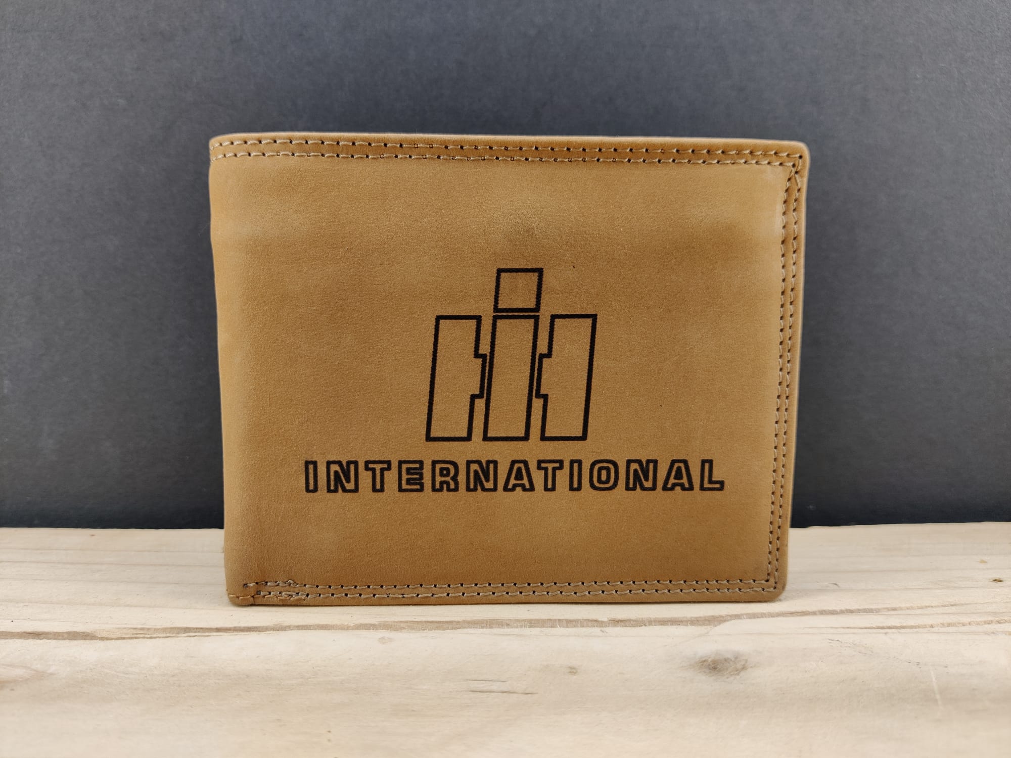 schilderscheune.de - IH International IHC Echt Leder Oldtimer Traktor ...