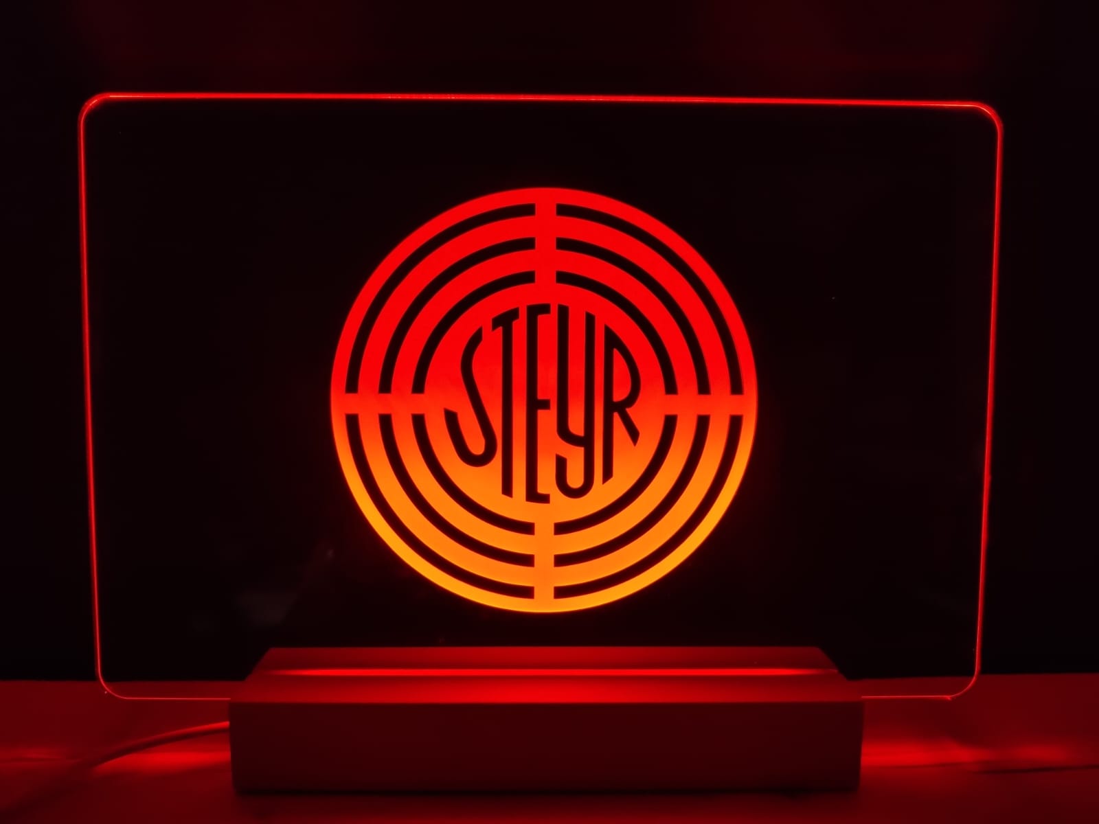 schilderscheune.de - Steyr Logo altes Design LED Schild